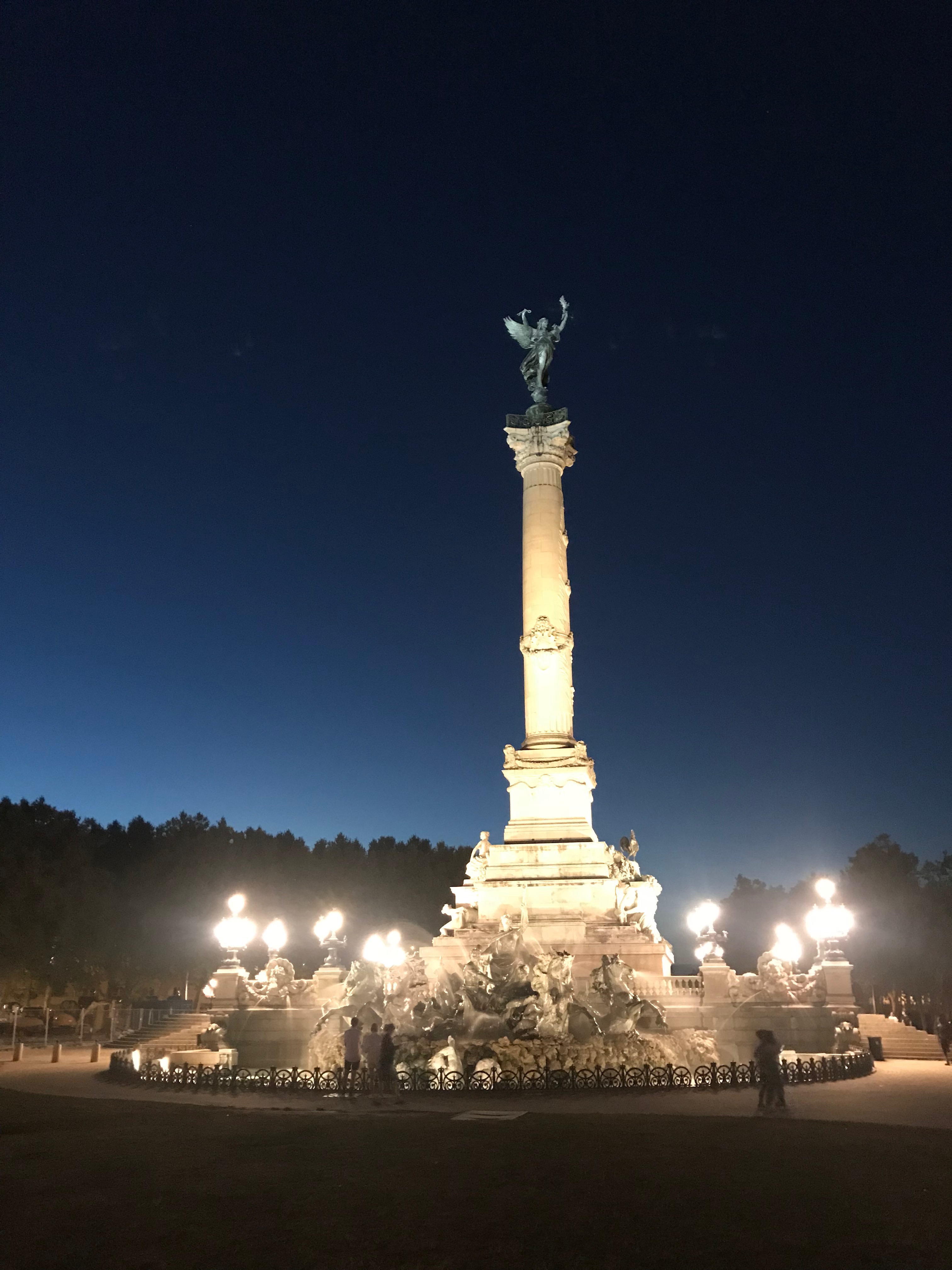 bordeaux statue – Gypsy Sols